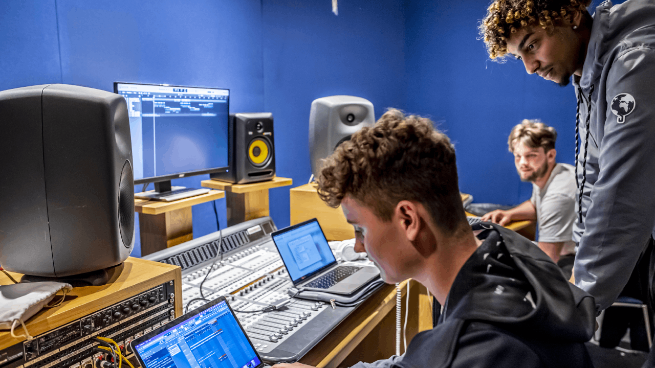 Full Time Prospectus | Northbrook College